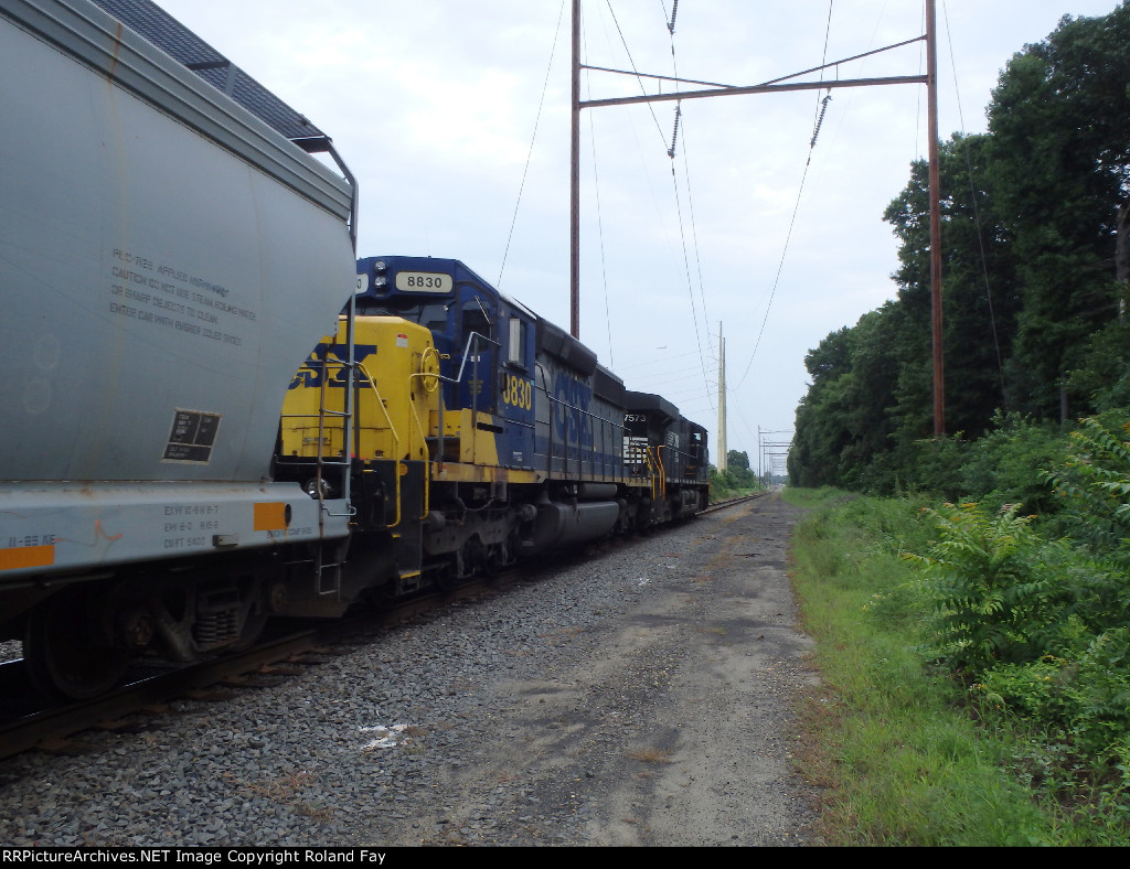 CSX 8830 NS 7573